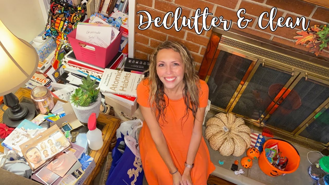 Hoarders ️ DeClutter & Clean Living Room Corner Book Shelf - YouTube
