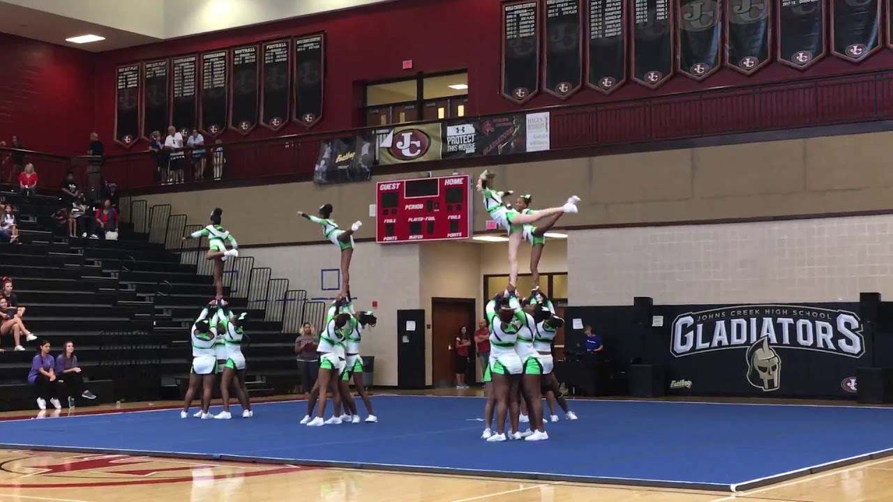 Discovery Varsity Cheer 2019 - YouTube