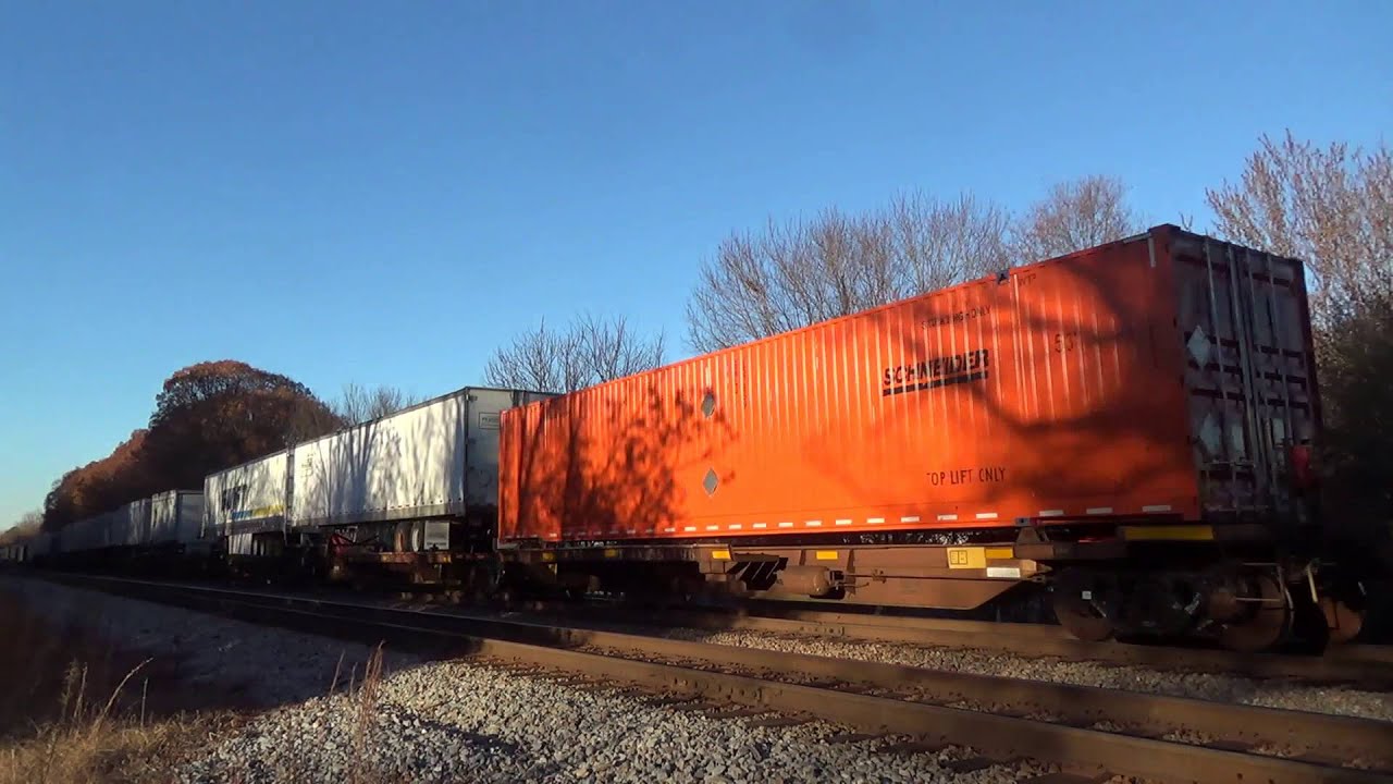 CSXT 3222 leads CSXT Q033 - 04 - YouTube