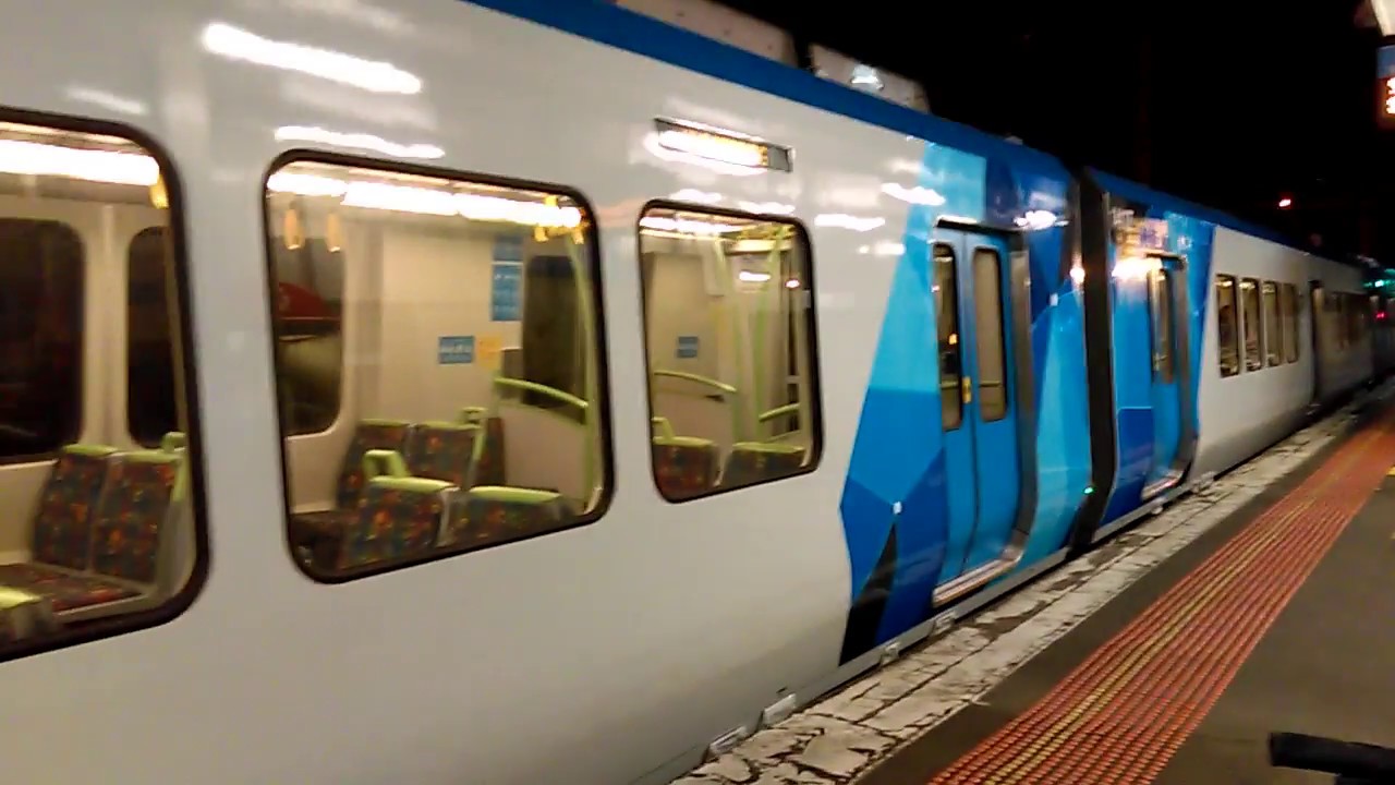 A trip down the Hurstbridge line at night - Metro Trains Melbourne ...