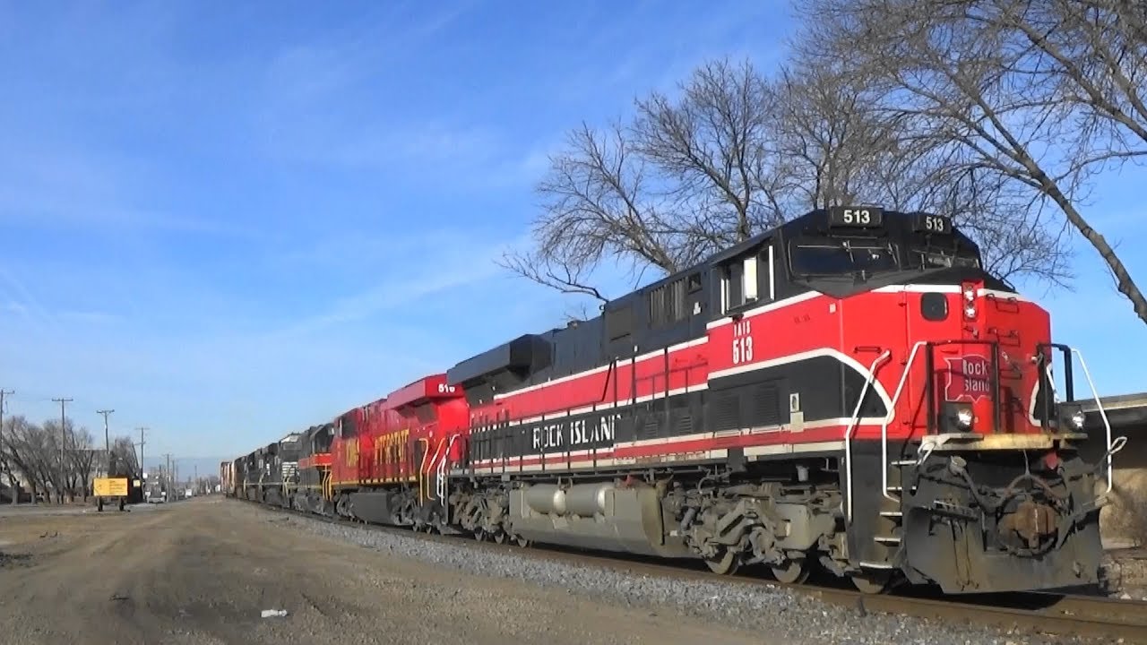 IAIS 513 & 516 East w/ NS Power, Rock Island, IL - YouTube