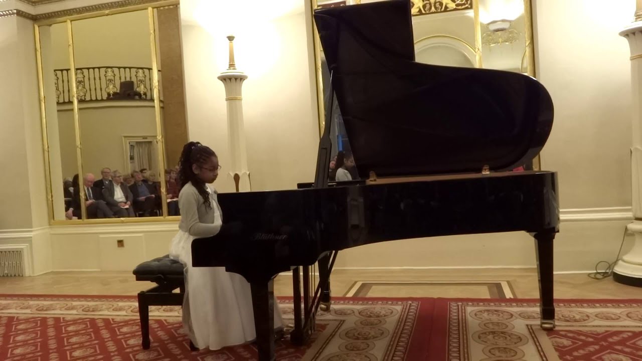 Alanna Crouch (9 years old) - Bluthner recital at Lansdowne Club - YouTube