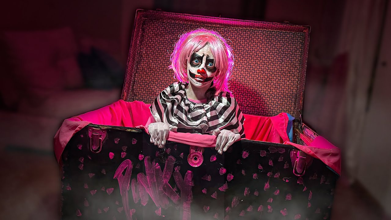 COMPRE una NUEVA PAYASA de 8 AÑOS en LA DEEP WEB *Pinky* - YouTube