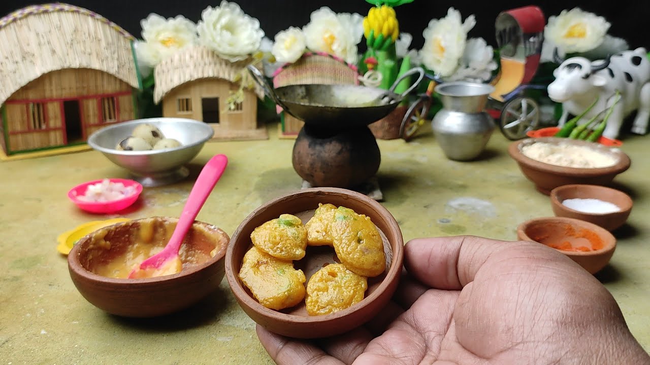 Homemade Crispy MINI Egg Chops Recipe । MINI FOODY CHANNEL - YouTube