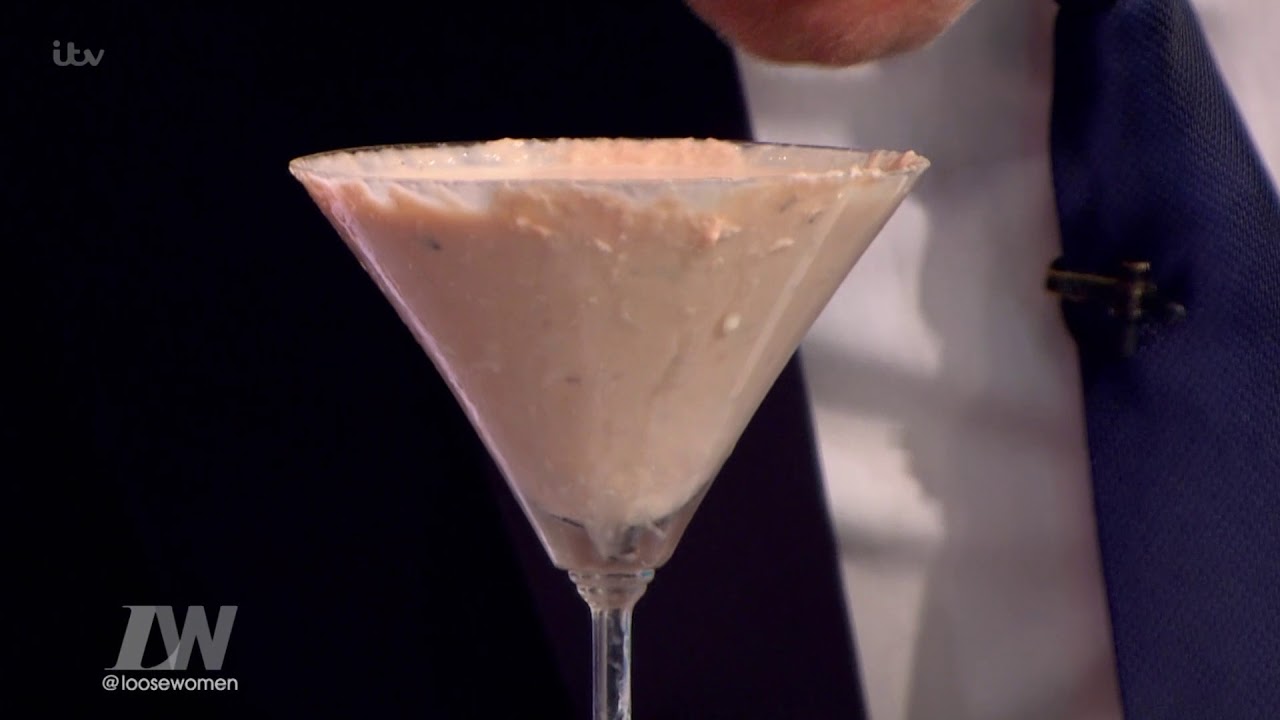 Martin Kemp Drinks a Fish Smoothie! | Loose Women - YouTube