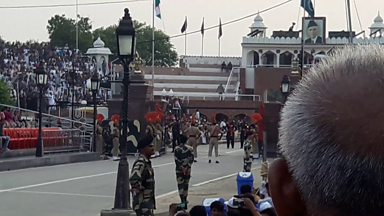 Wagah Border 2016/07/26 - YouTube