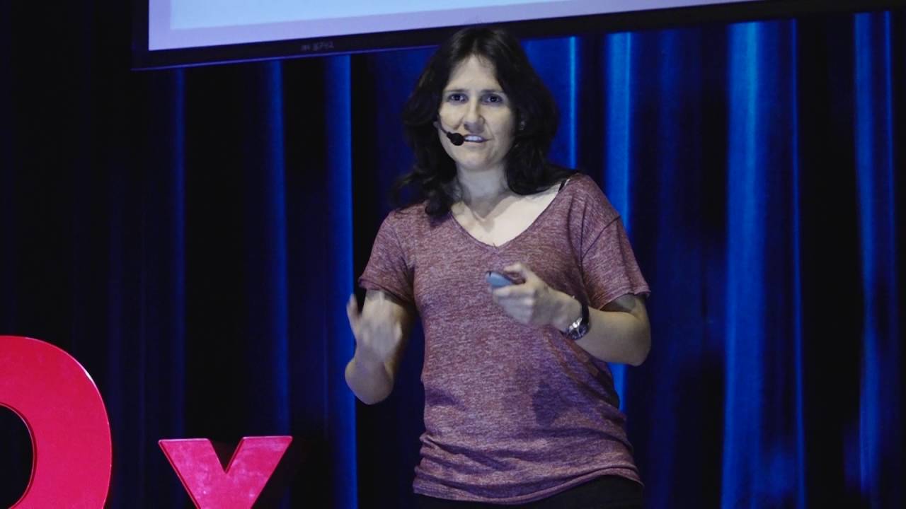 Hackeando el derecho desde las alcantarillas | Elizabeth Vásquez ...