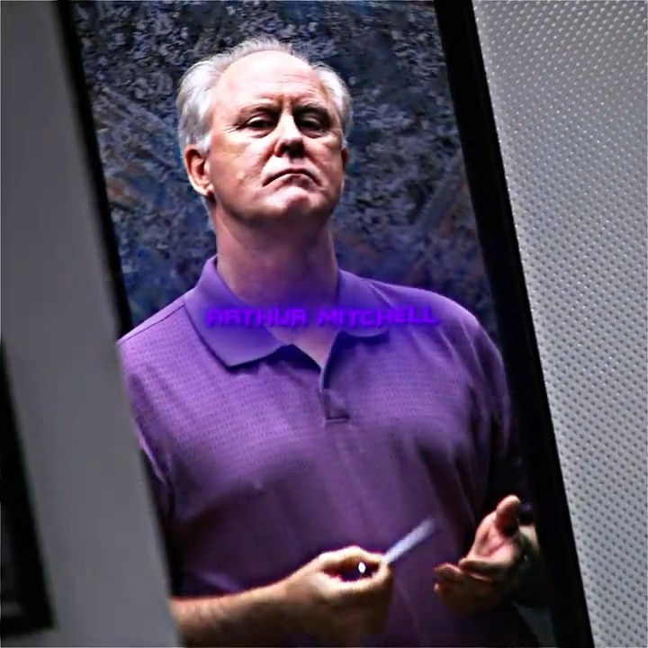 Walter White vs Arthur Mitchell - YouTube