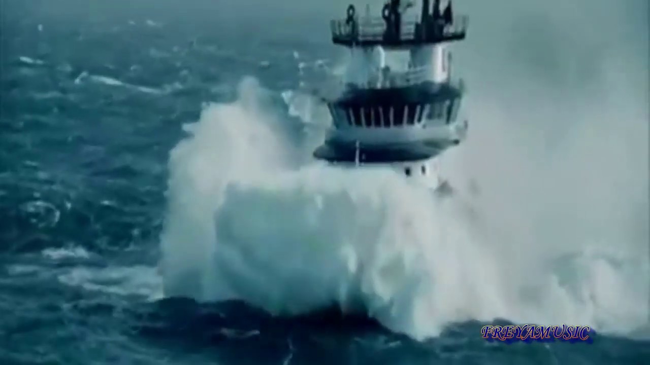 Angry sea storm big waves - YouTube