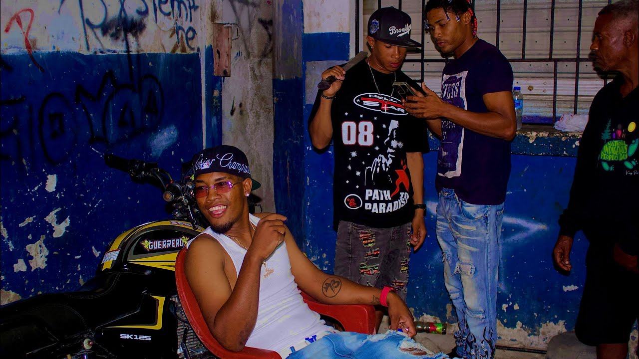 LA CABRA Rd 🐐mami si muero mañana video oficial - YouTube