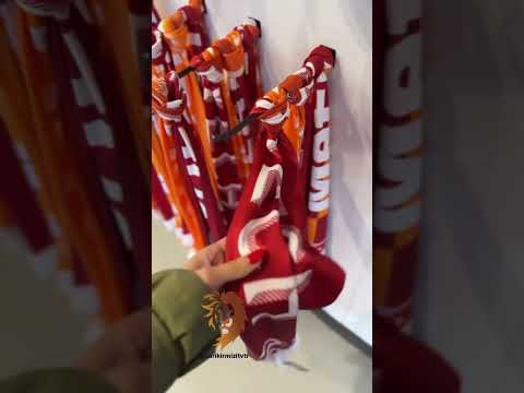 100. Yıl formamız için Rams’ta ki Gs Store’u birlikte gezelim mi?❤️💛 #macgünü #gsvbjk #galatasaray