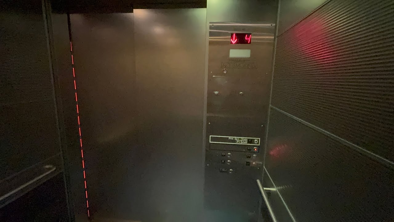 iPhone 15 Pro Max: TK Traction Sky Train Elevators/Lifts @ PHX Airport Terminal 4 Phoenix AZ ...