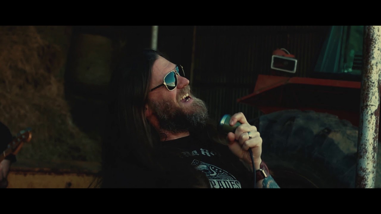 El Colosso - Down To The Stars - Official Video - YouTube