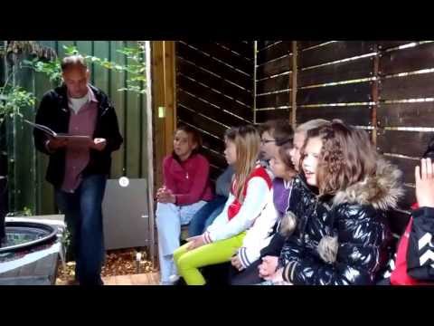 2013 10 10 Paul Laport leest voor in de Datsja