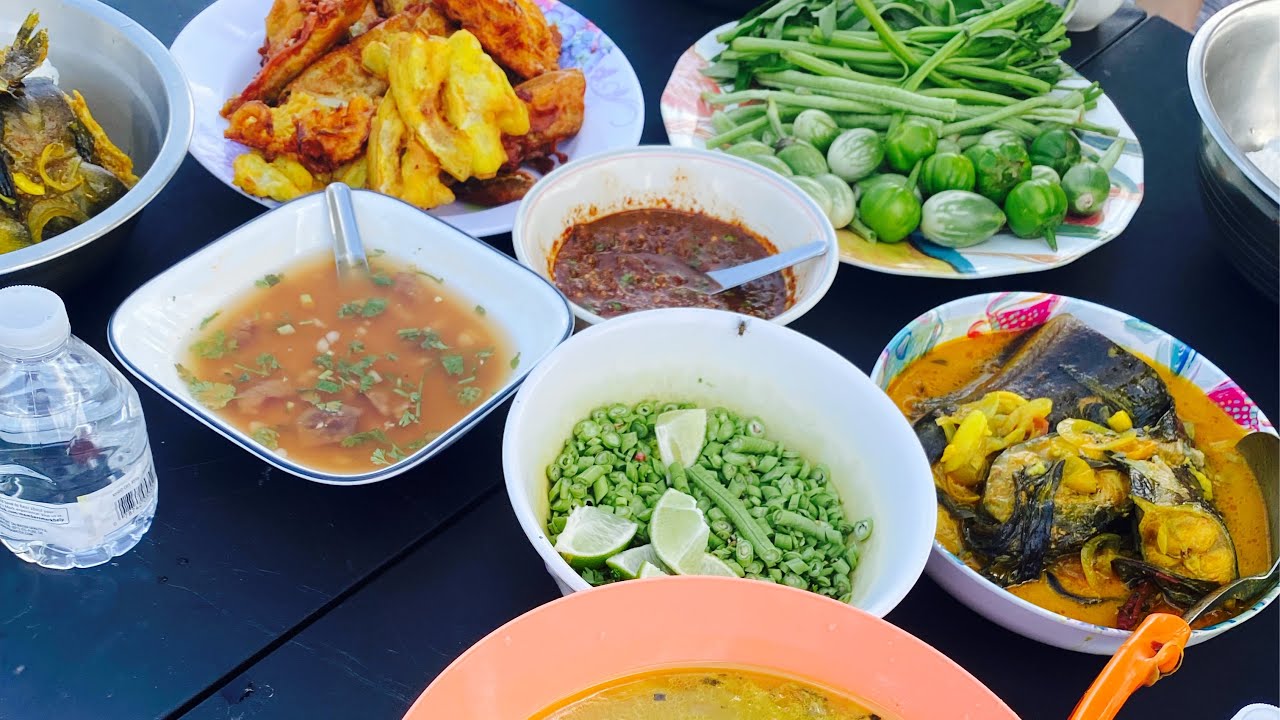 Karen Food noodle Kaw Naw and fish cooking so delicious 😋 eating with ...