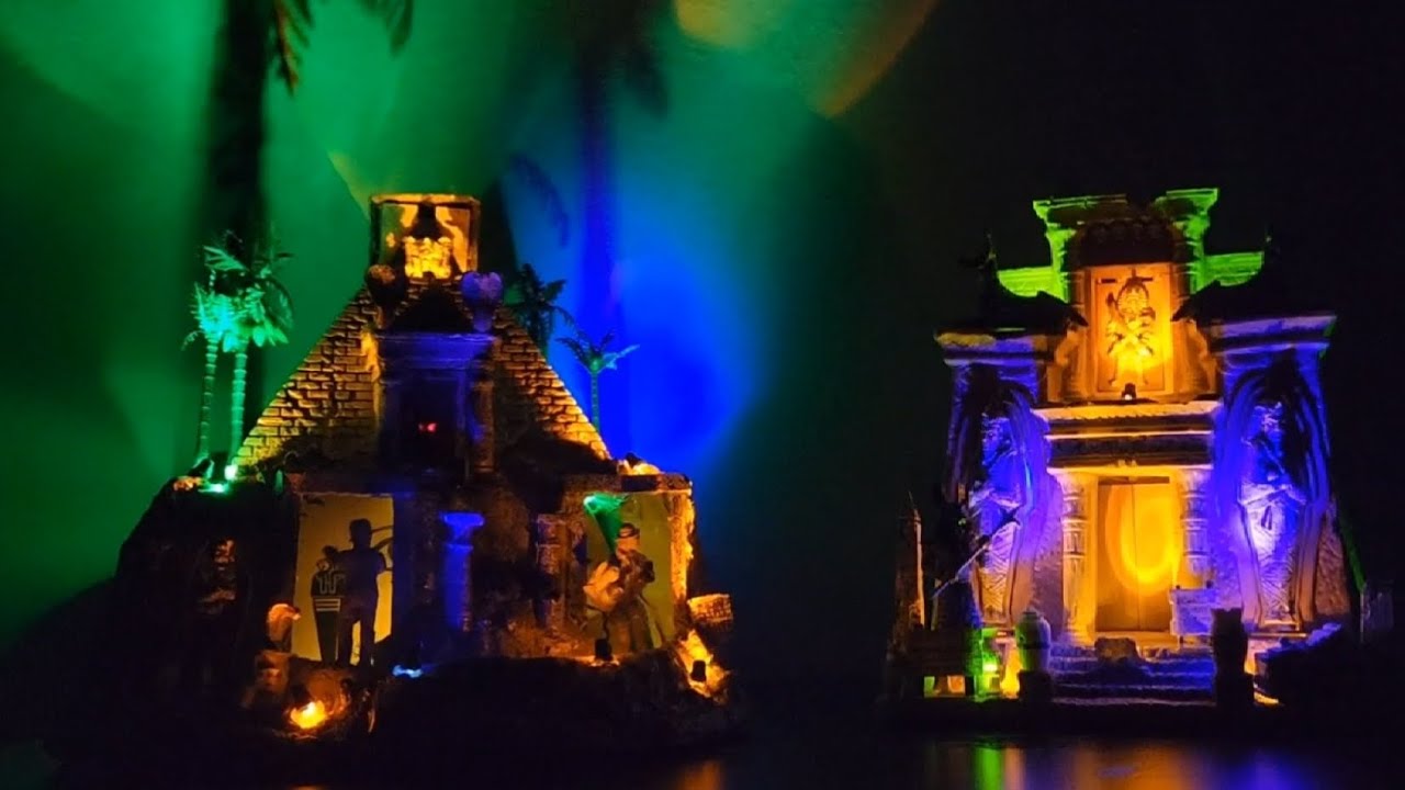 Classic Lemax Spooky Town "The Cursed Tomb" and "The Haunted Pyramid ...