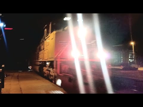UP 9030 Leads M345 through Terre Haute, IN - YouTube