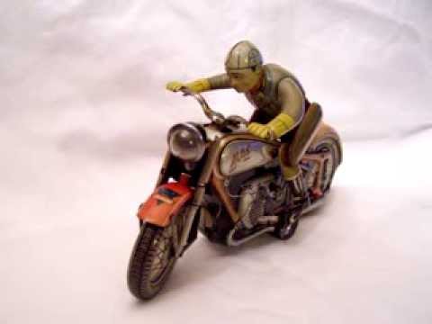 Arnold Red Mac700 Motorcycle with original key - YouTube