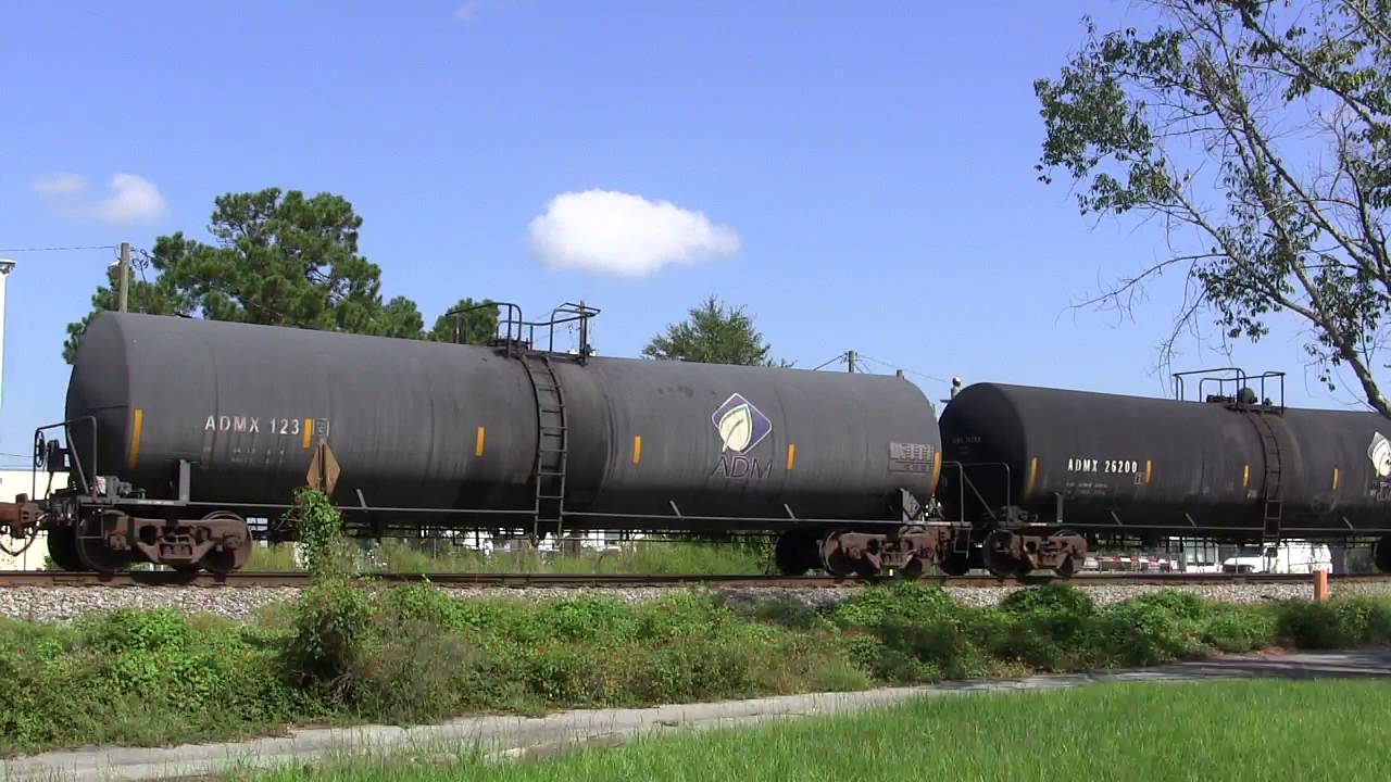 Norfolk Southern 152 with Union Pacific SD9043MAC 8137 in the lea - YouTube