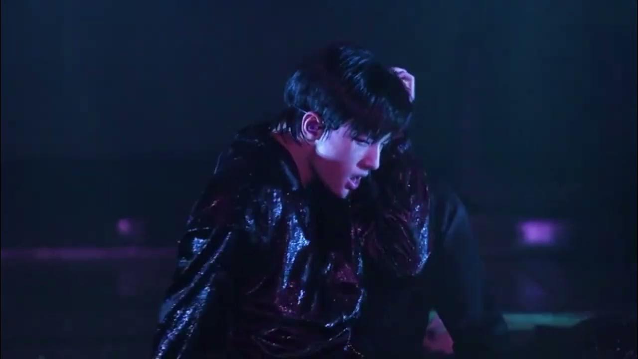 Stray Kids Dance Racha - WOW [DRISTICT 9 UNLOCK TOUR IN SEOUL] - YouTube