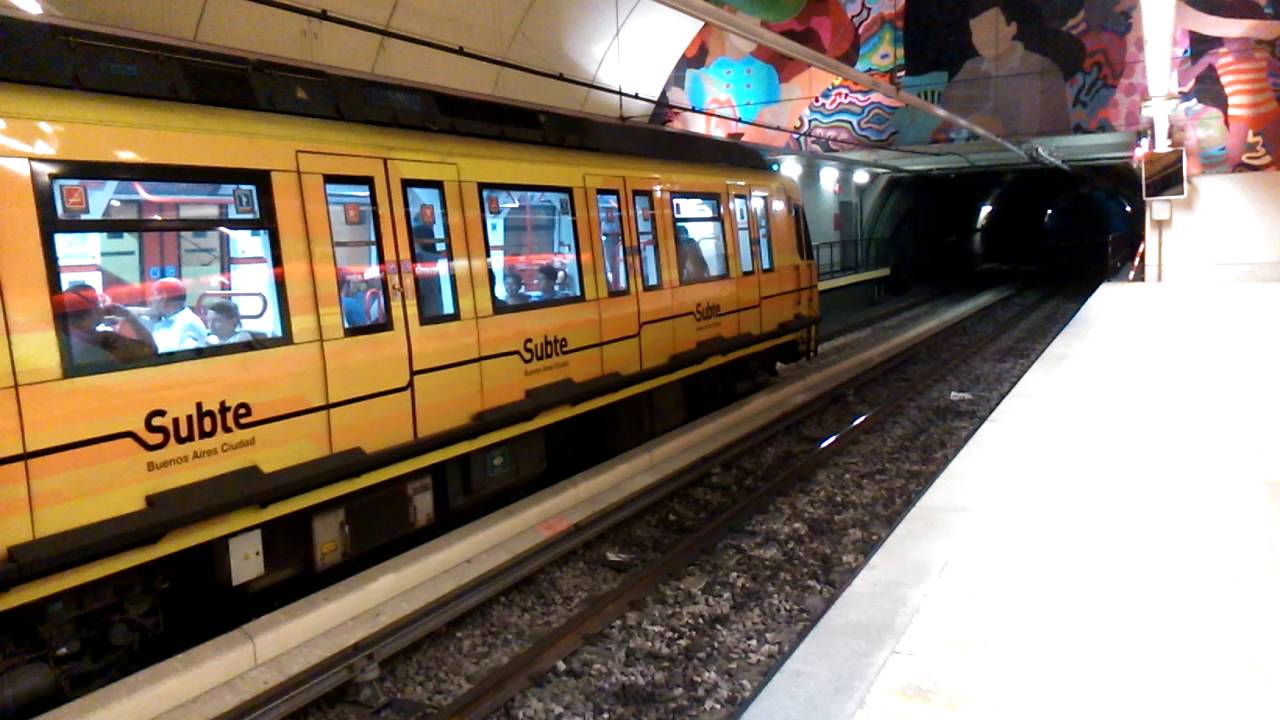 Subte Línea B - Formación CAF 6000 "C1" en est. Echeverría - YouTube