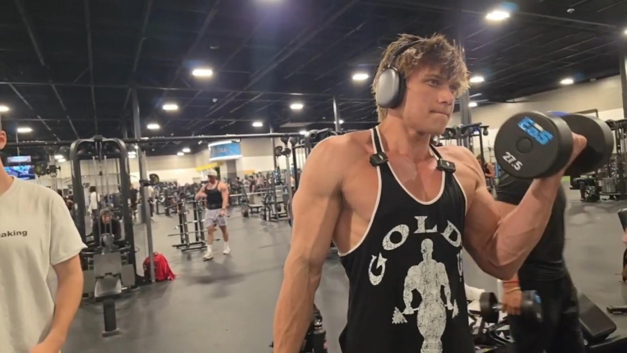 ASU Frat Leader Trains Back and Biceps!! - YouTube