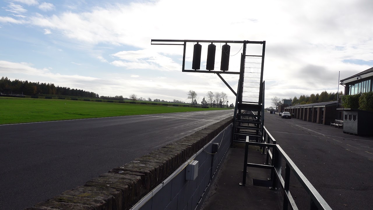 Croft Track day 8th Nov 2021 - YouTube