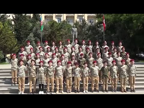 TDV Bakü Lisesi Öğrencileri Azerbaycan'ın Silahlı Kuvvetler Gününü kutladı