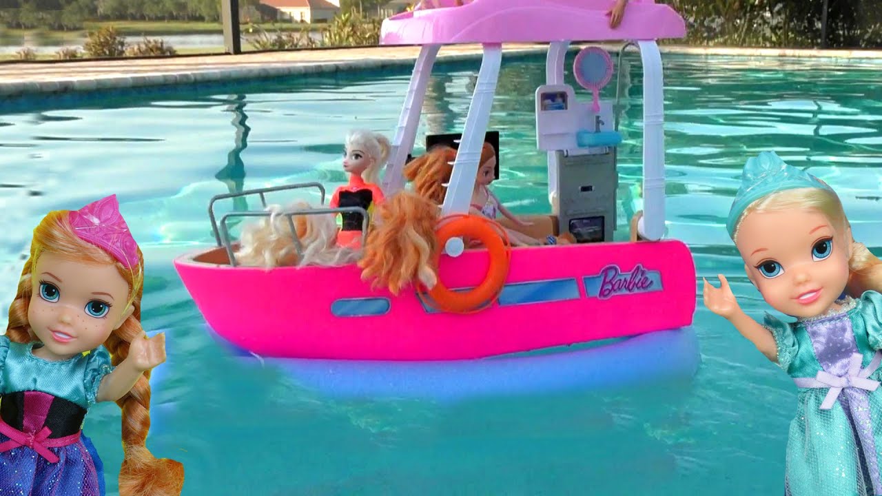 Boat day ! Elsa & Anna toddlers - sailing - swimming - Barbie dolls ...