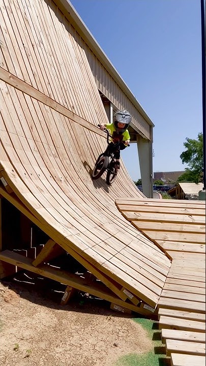 😳 WOODEN BMX PUMP TRACK!! 5 year old BMX Max Wall Ride!! #bmx #shorts #skatepark - YouTube