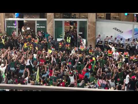 Springboks arrive at OR Tambo International Airport - YouTube