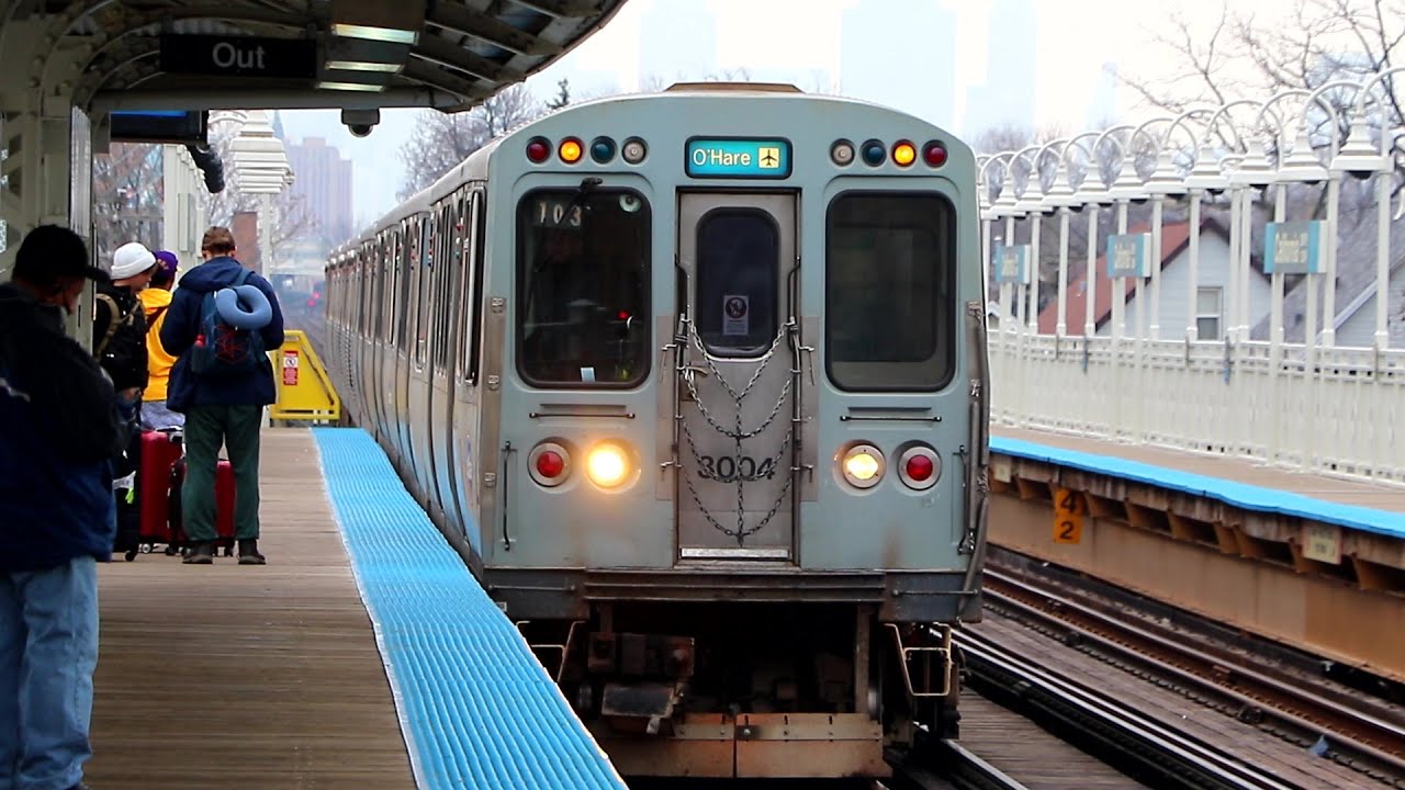 CTA "L" Train System : O'Hare Bound Mixed 2600-Series/3200-Series Blue ...