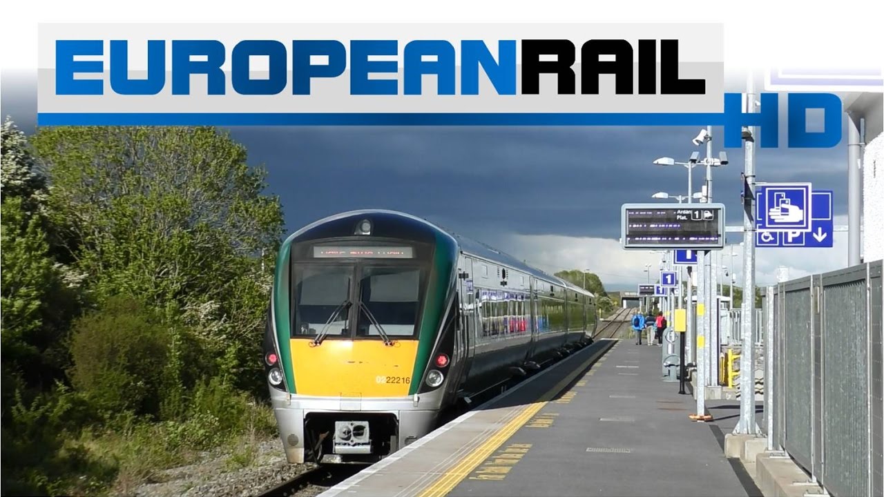 Iarnród Éireann Irish Rail ICR 22000 DMU 22016 calls at Oranmore ...