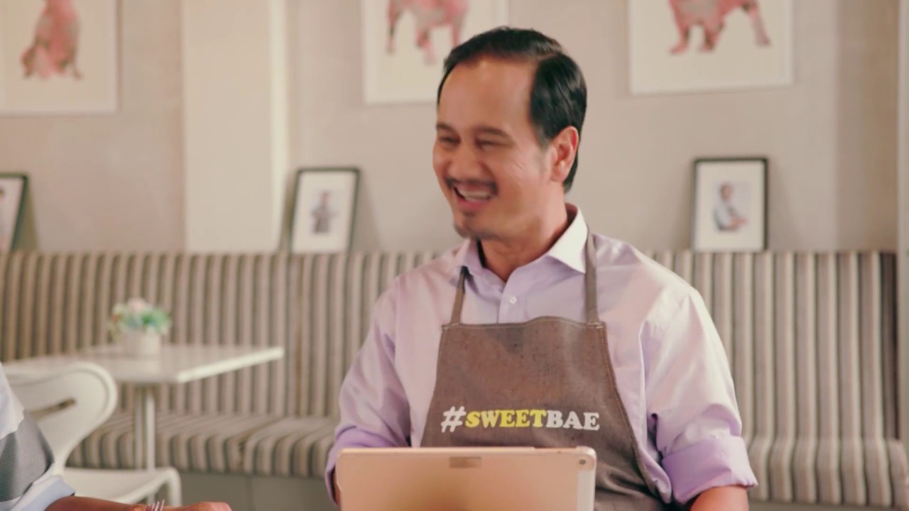 FAM! (Funny Scenes) – The world of Online Reviews - YouTube