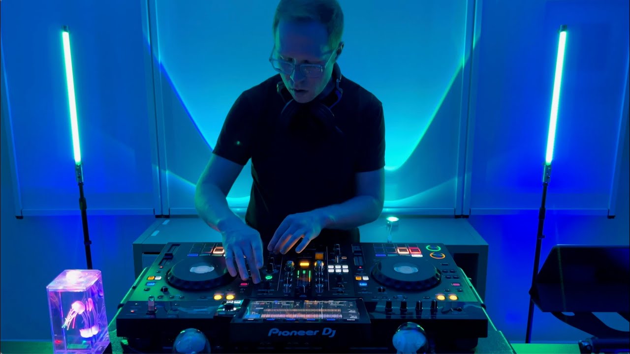 Marley Carroll - Late-Night DJ Set (House, UKG, Bass) - YouTube