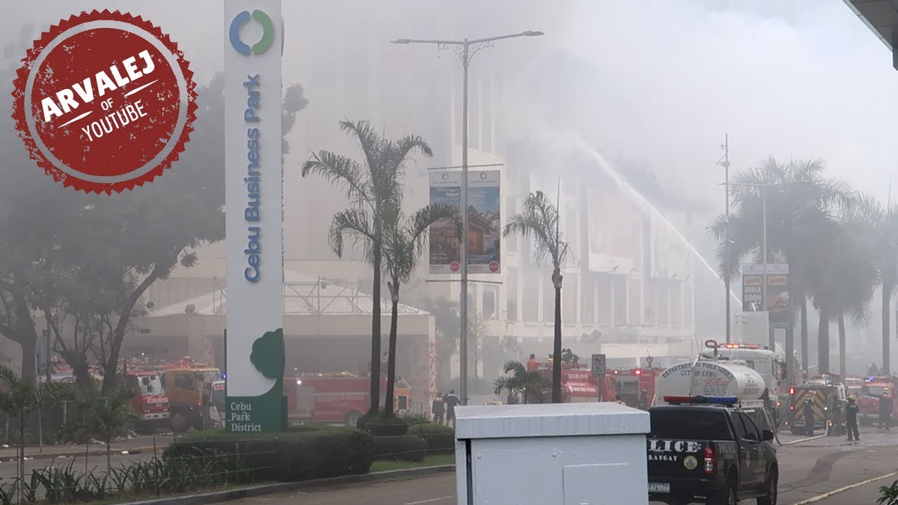 WATCH: FIRE AT AYALA CENTER MALL CEBU | METRO GAISANO AYALA - YouTube