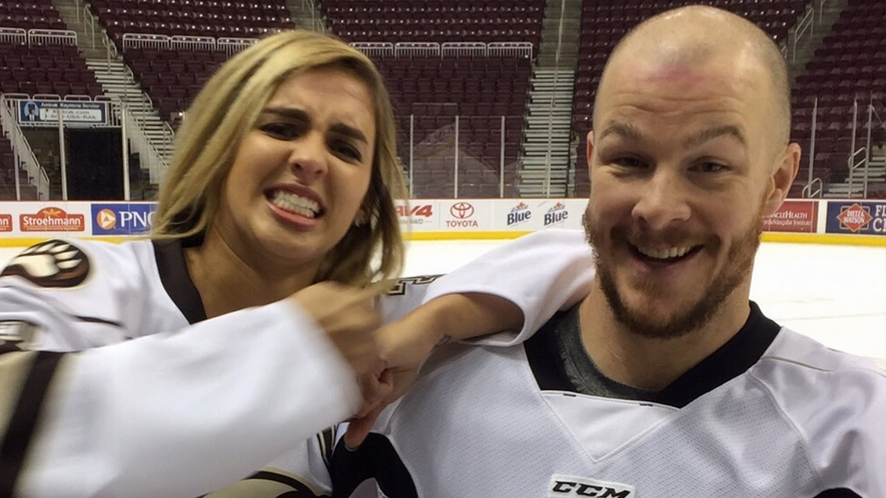 Riliegh At The Rink: Skating with Zach Sill - YouTube