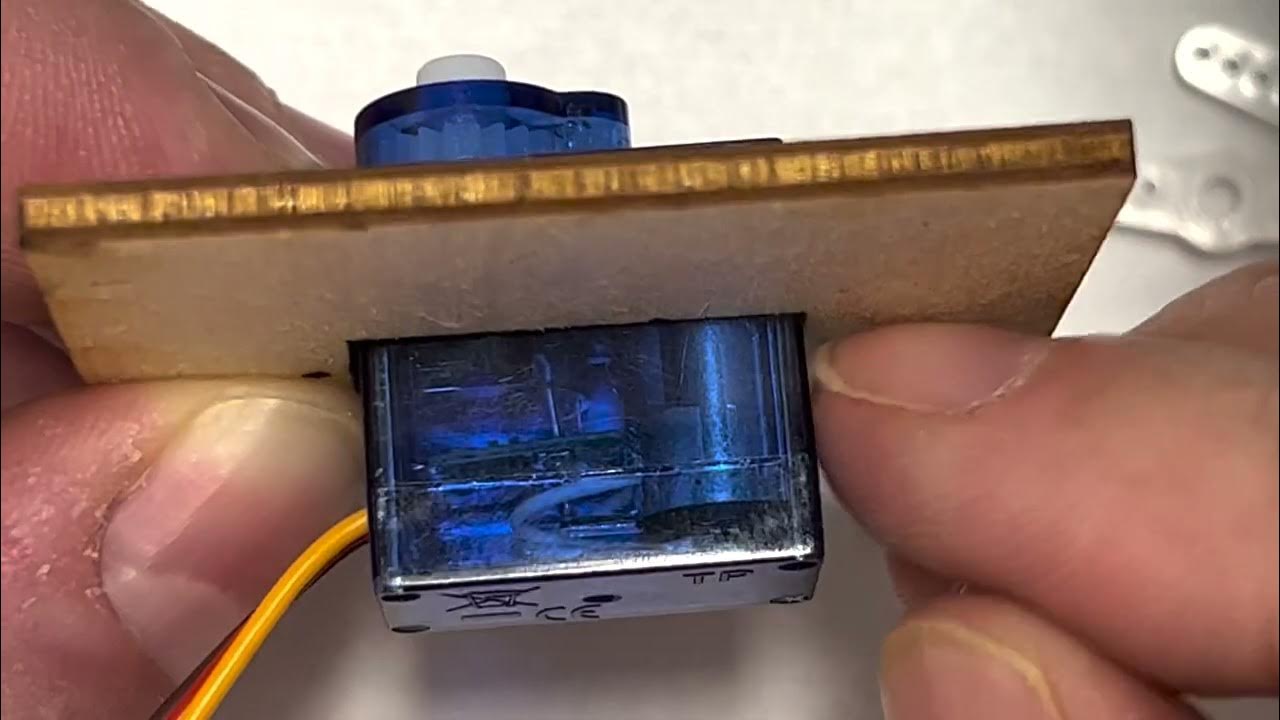Mounting things to a servo motor - YouTube