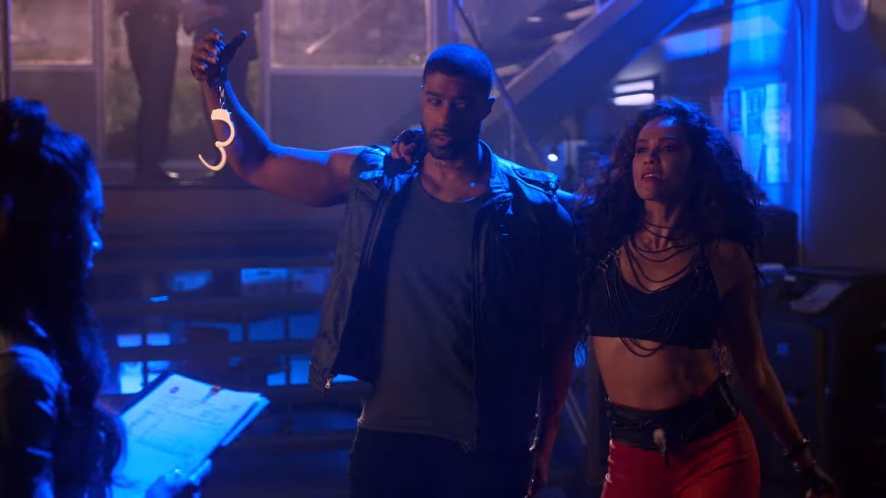 Lucifer Musical Scene | Bad to the bone and No scrubs - Lucifer 5x10 ...