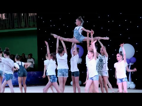 Соревнования по художественной гимнастике / Vlog / Гимнастки / В купальниках / Купальник