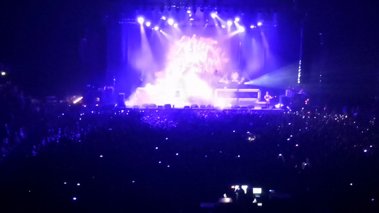 Slayer - Seasons in the Abyss (Live at Manchester Arena 2018) - YouTube