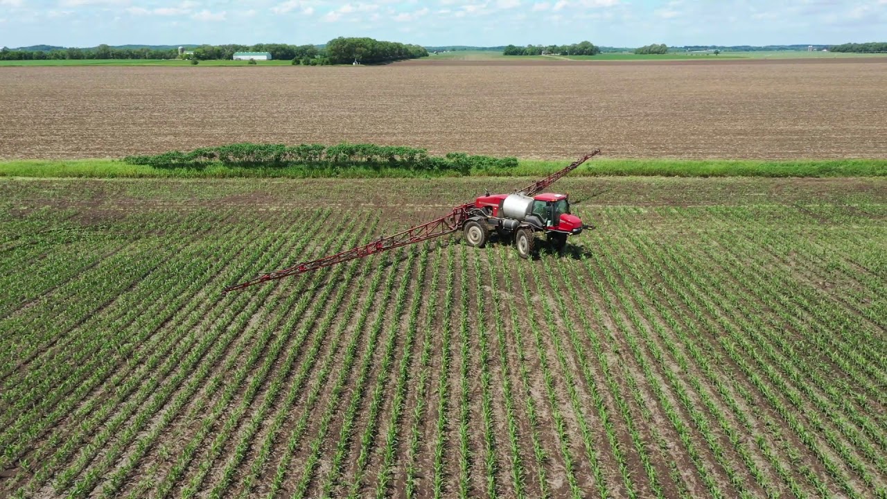 CASE IH 3330 SPRAYER - YouTube