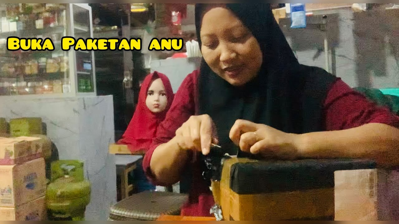 UNBOXING ANU - YouTube