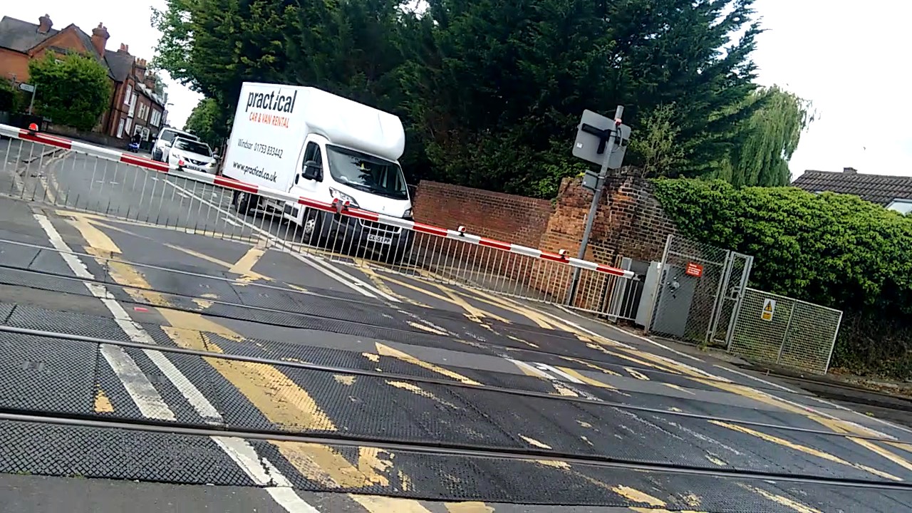 Datchet Station level crossing Berkshire - YouTube