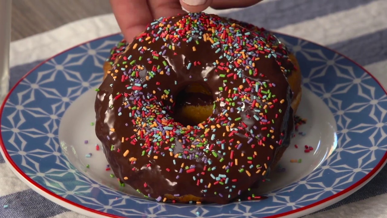 ¡Merendá bomba! "Donuts caseras rellenas con dulce de leche" - YouTube