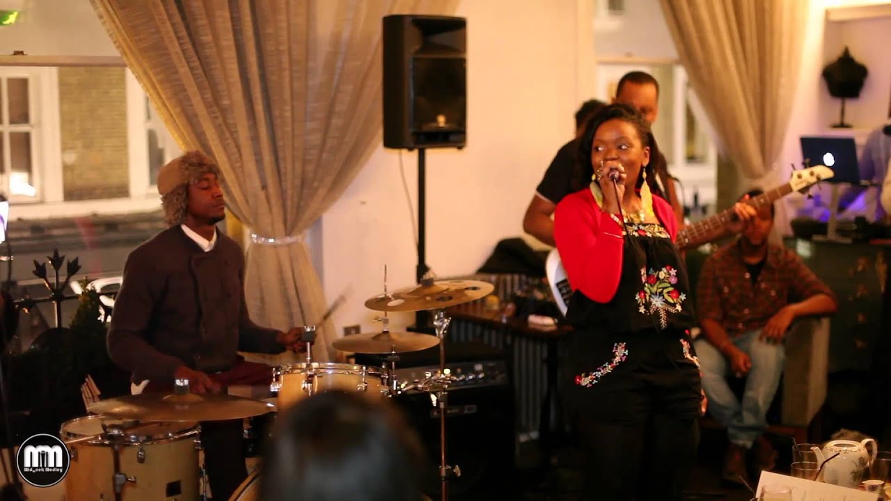 Soneni & The Soul @ Midweek Medley 06.02.2013 #1 - YouTube