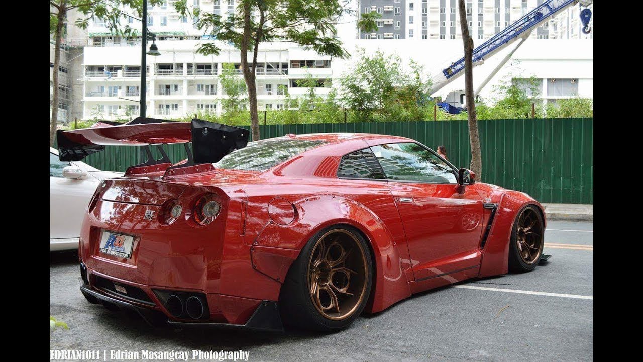 Cars & Coffee UpTown Mall - Liberty Walk 911 and GTR, 488 GTB, M5 E60 ...