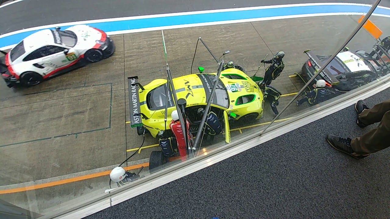 AMR Vantage pit stop, WEC Fuji 2018 - YouTube