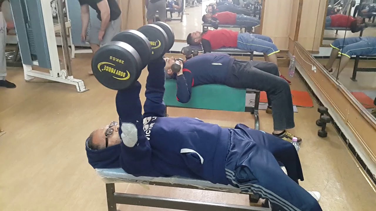 Développement du pec rapidement - YouTube