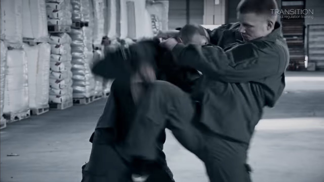 How to defend against a knee attack? (Systema) - YouTube